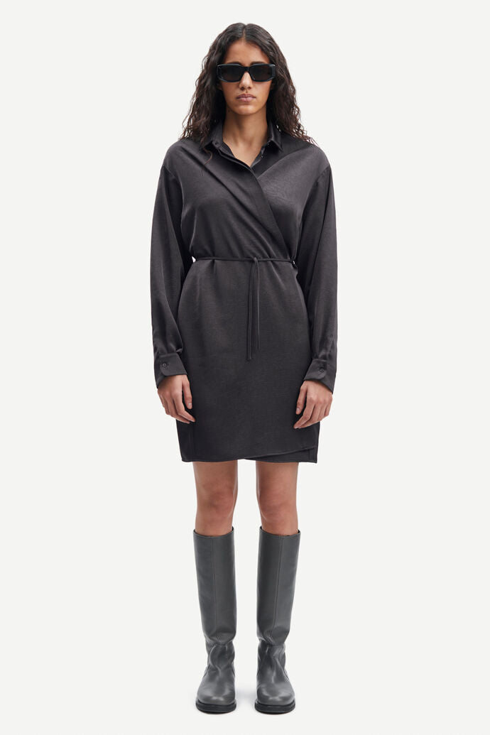 Alfrida Shirt Dress 14896 Phantom – hvit tråd