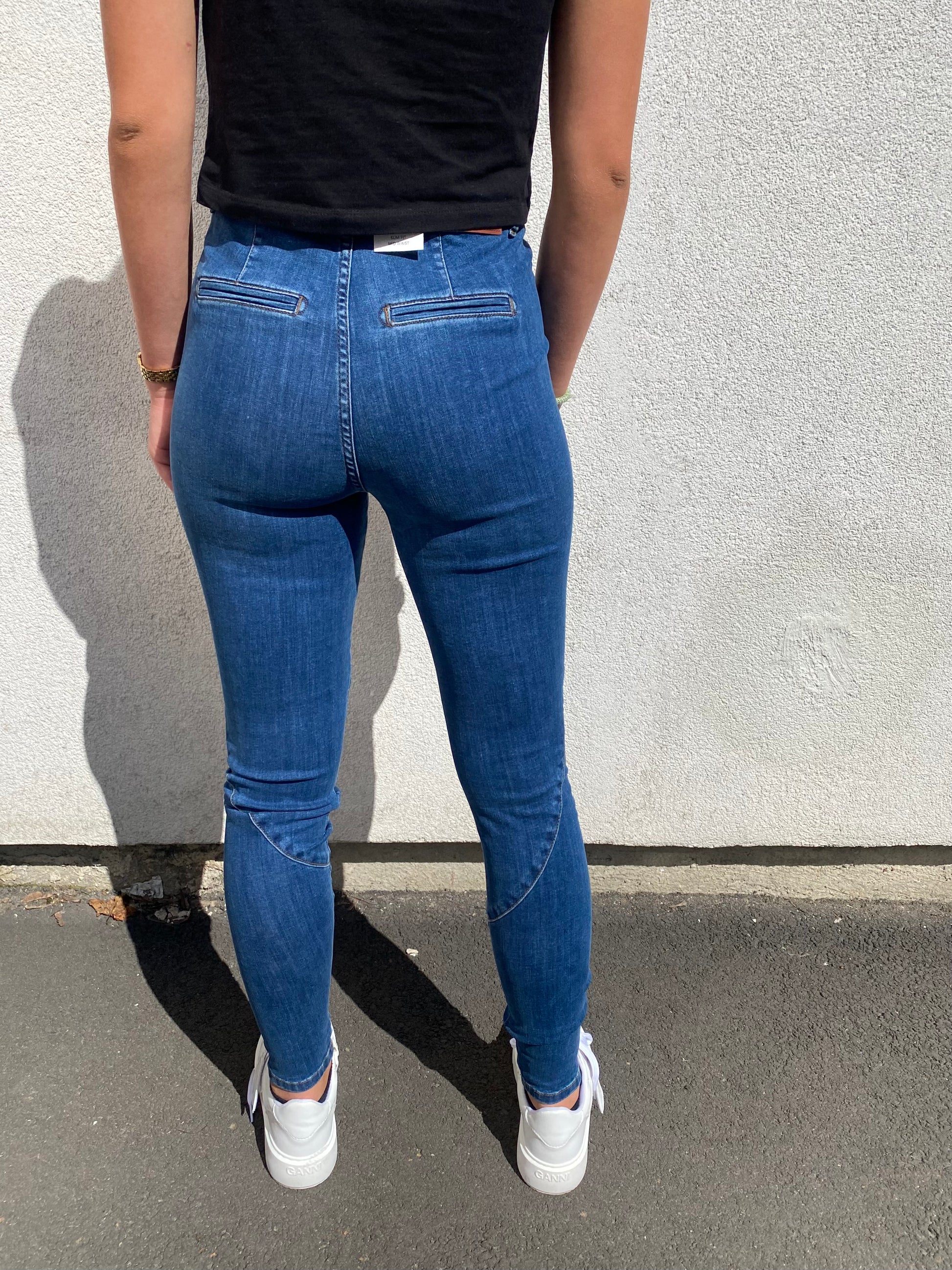 Jolie 420 Blue Vintage – hvit tråd