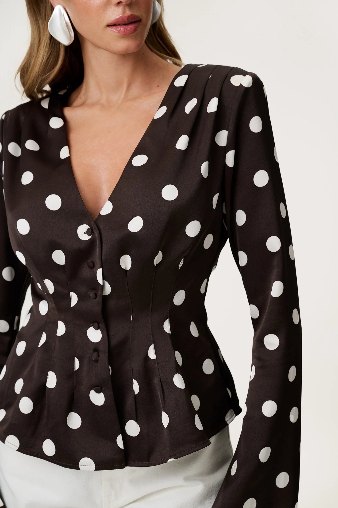 Adoore – hvit tråd